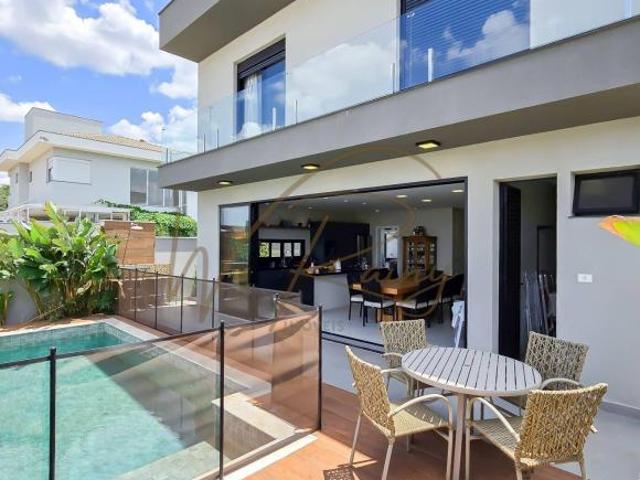 Casa de Condomínio para venda em Santa Rosa de 211.00m² com 3 Quartos, 3 Suites e 4 Garagens
