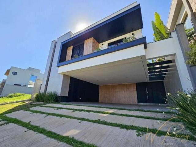 Casa de Condomínio para venda em Santa Rosa de 226.00m² com 3 Quartos, 3 Suites e 6 Garagens