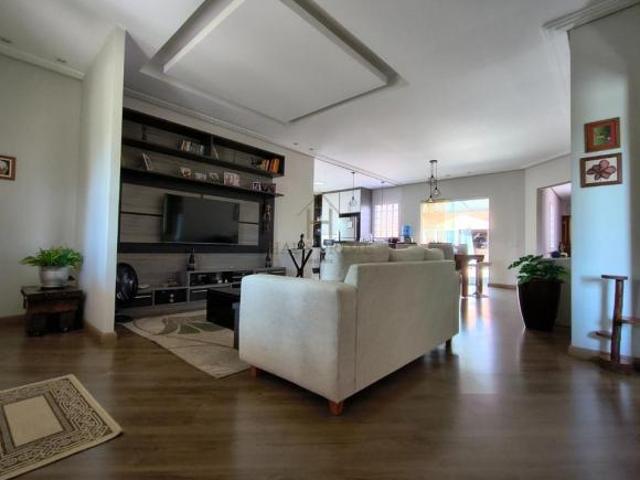 Casa de Condomínio para venda em San Diego de 210.00m² com 3 Quartos, 3 Suites e 6 Garagens