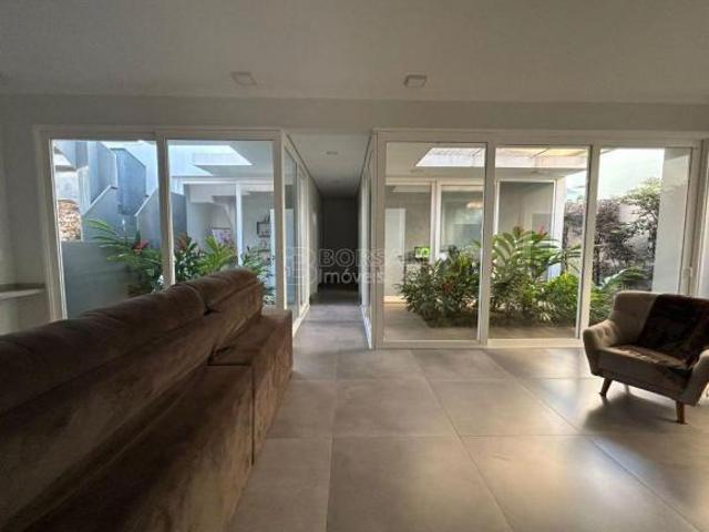 Casa de Condomínio para venda em Salto Grande de 219.00m² com 3 Quartos, 3 Suites e 4 Garagens