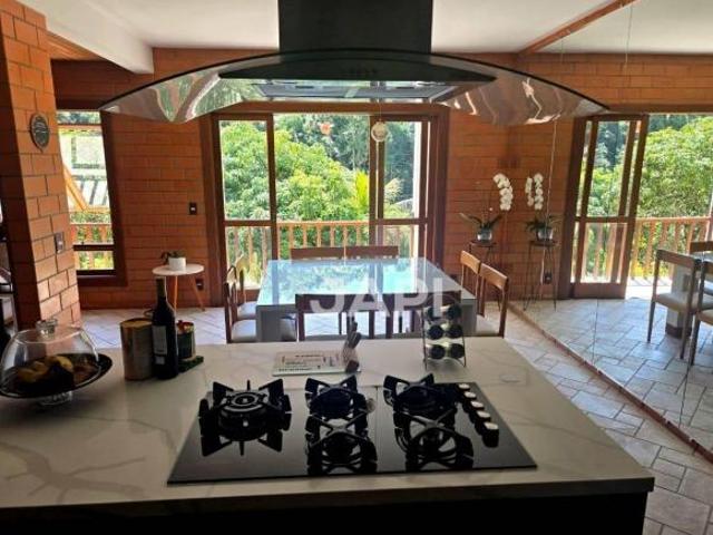 Casa de Condomínio para venda em Serra Dos Lagos de 441.00m² com 4 Quartos, 2 Suites e 3 Garagens