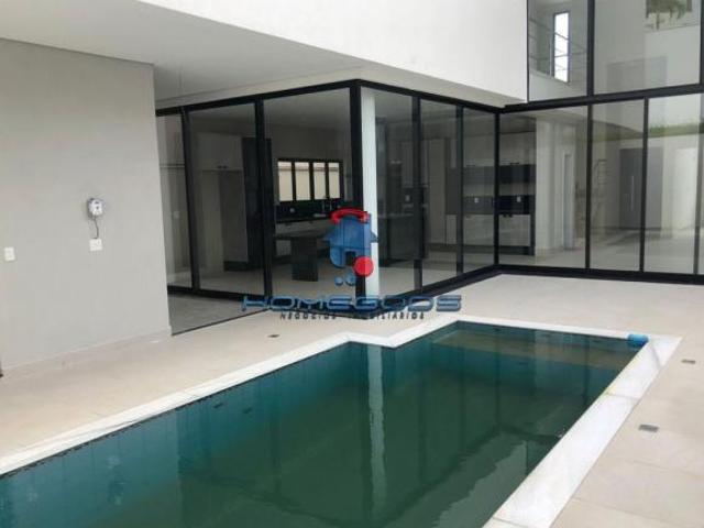 Casa de Condomínio para venda em Swiss Park de 257.00m² com 3 Quartos, 3 Suites e 4 Garagens