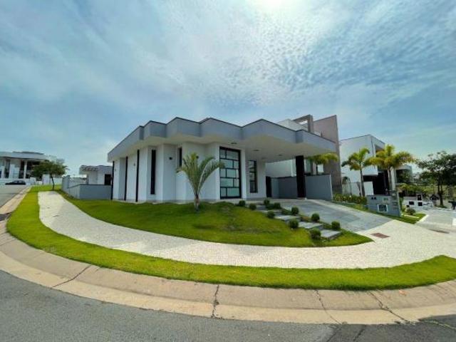 Casa de Condomínio para venda em Swiss Park de 200.00m² com 3 Quartos, 3 Suites e 4 Garagens