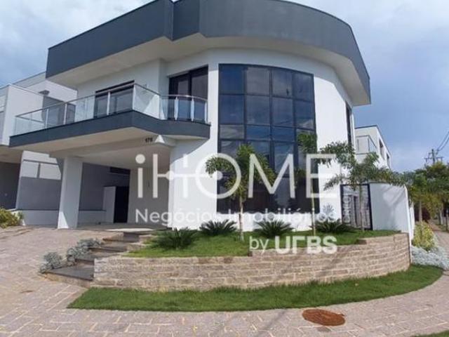 Casa de Condomínio para venda em Swiss Park de 320.00m² com 3 Quartos, 3 Suites e 4 Garagens