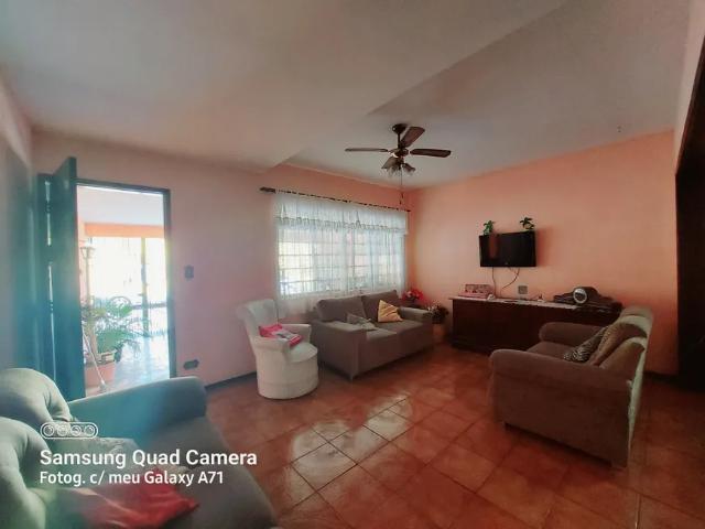 Casa de condomínio para venda possui 85 metros quadrados com 3 quartos
