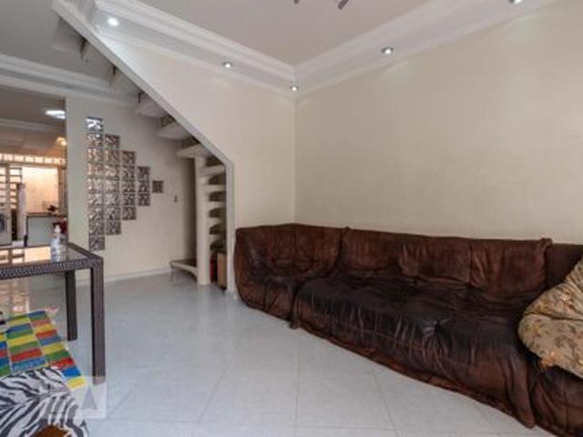 Casa de condomínio para alugar com 162m², 3 quartos e 2 vagas