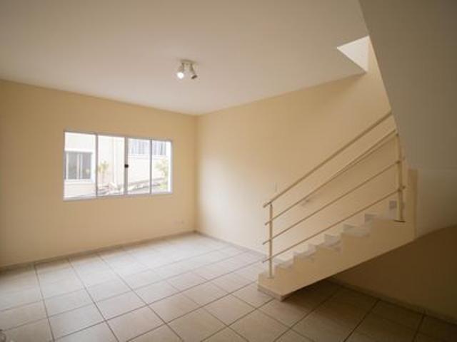 Casa de condomínio para alugar com 100m², 2 quartos e 1 vaga