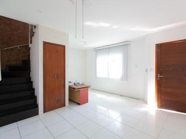 Casa de condomínio para alugar com 111m², 3 quartos e 1 vaga