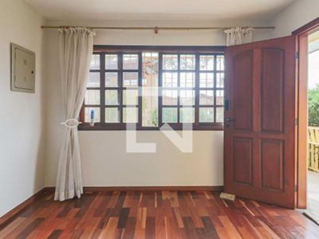 Casa de condomínio para alugar com 125m², 4 quartos e 2 vagas