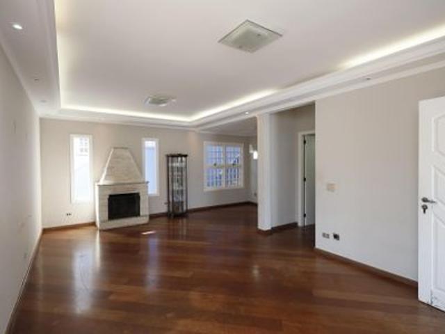 Casa de condomínio para alugar com 250m², 4 quartos e 3 vagas