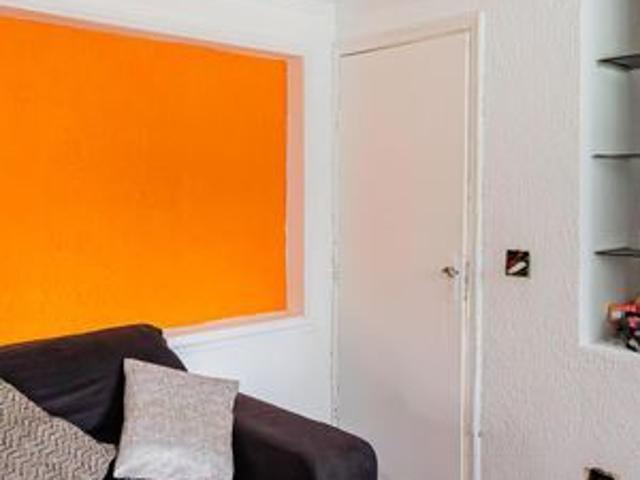 Casa de condomínio para alugar com 27m², 1 quarto e sem vaga