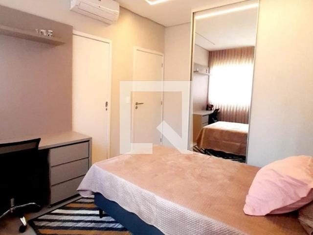 Casa de condomínio para alugar com 208m², 3 quartos e 2 vagas