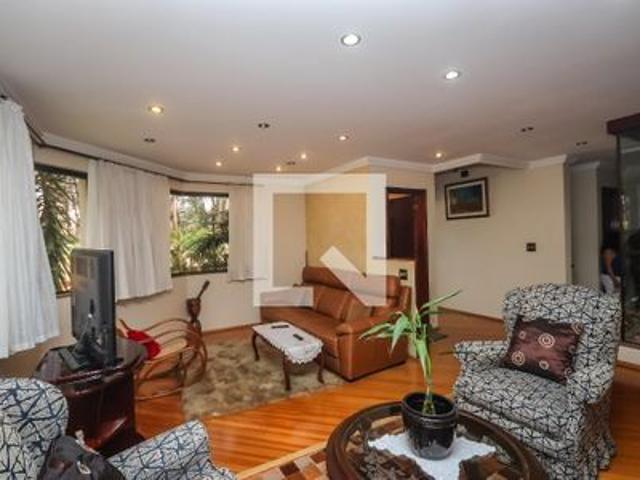 Casa de condomínio para alugar com 300m², 4 quartos e 5 vagas