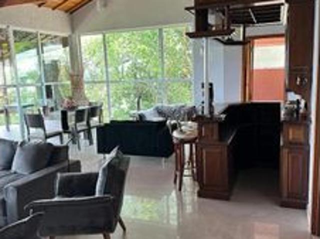 Casa de condomínio para alugar com 450m², 3 quartos e 3 vagas
