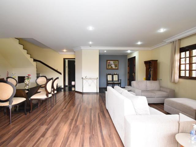 Casa de condomínio para alugar com 450m², 3 quartos e 4 vagas