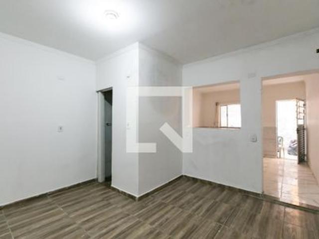 Casa de condomínio para alugar com 40m², 1 quarto e sem vaga