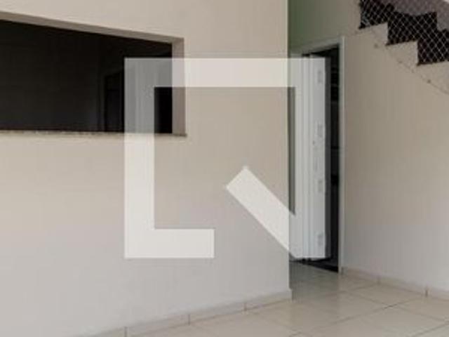 Casa de condomínio para alugar com 69m², 2 quartos e 1 vaga