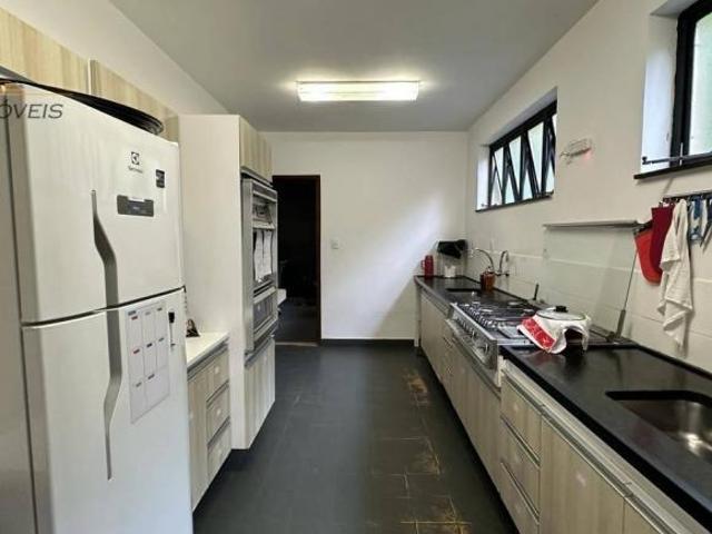Casa de condomínio para alugar com 700m², 5 quartos e 8 vagas por R$ 13.000/Mês