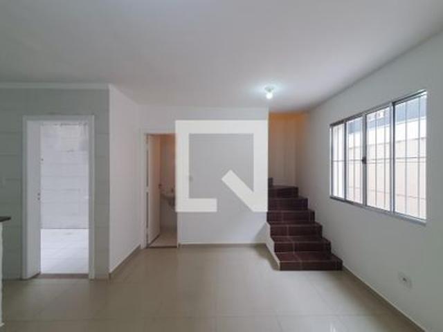 Casa de condomínio para alugar com 70m², 2 quartos e 1 vaga