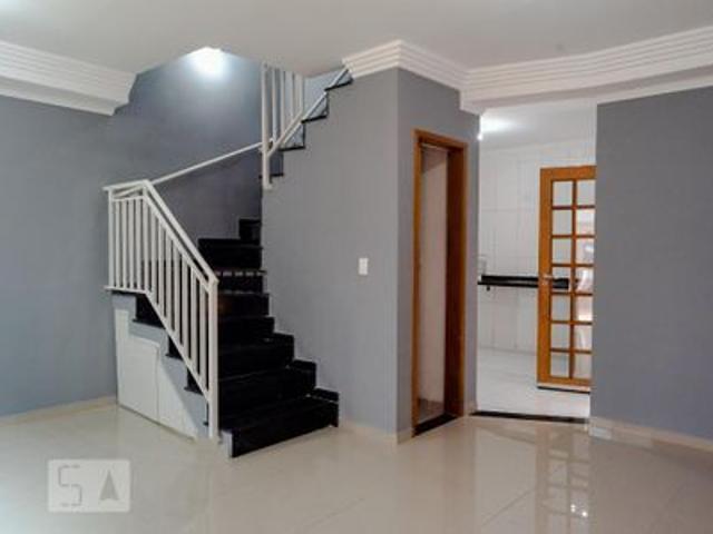 Casa de condomínio para alugar com 90m², 3 quartos e 2 vagas