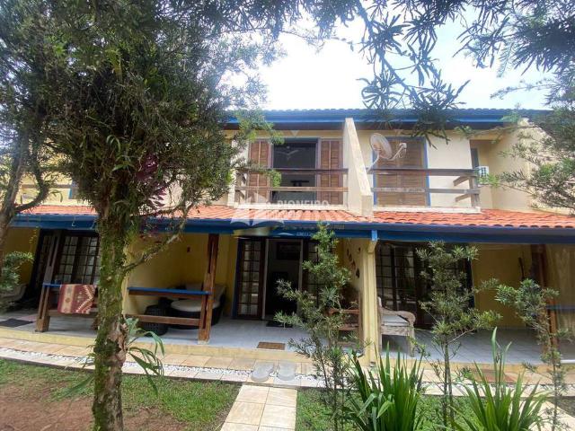 Casa de condomínio para férias na praia da Barra do Sahy!