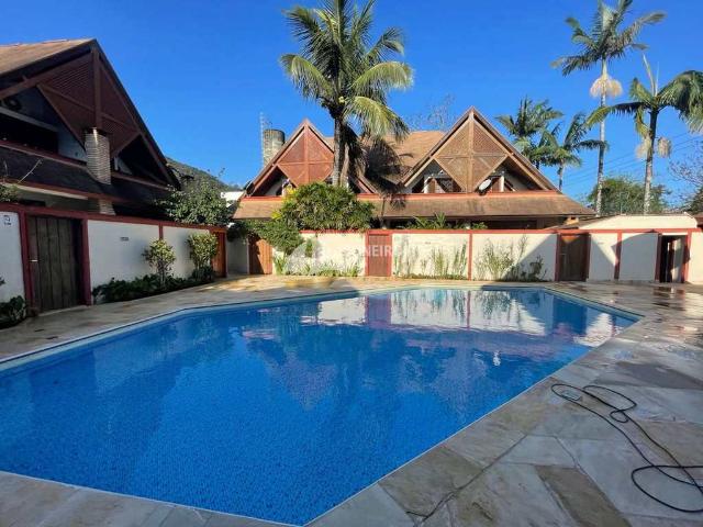 Casa de condomínio, para locação anual, em Barra do Una