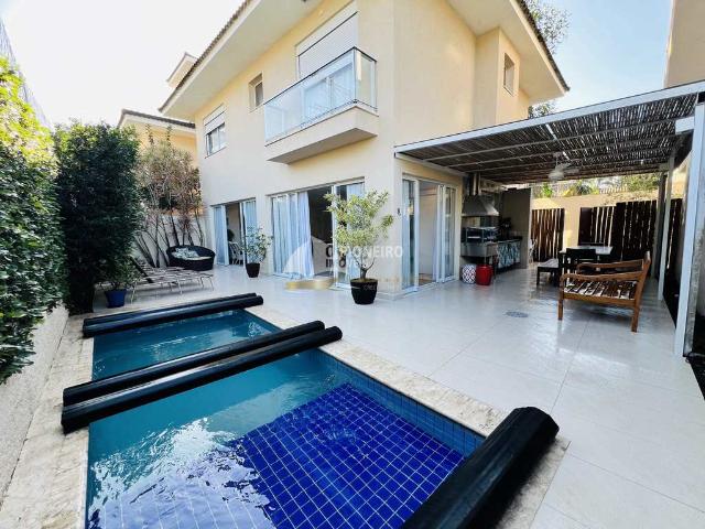 Casa de condomínio para locação anual na praia de Juquehy