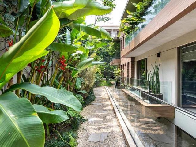 Casa de Condomínio Pinheiros 4 Suítes / Quartos 4 Vagas Venda / Compra