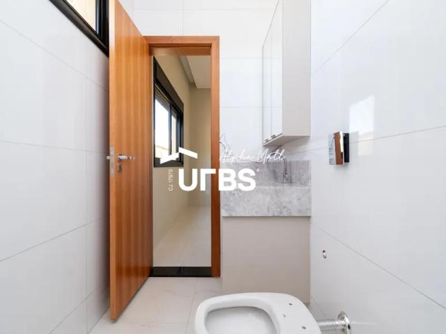 Casa de condomínio térrea para venda tem 218 metros quadrados com 3 quartos
