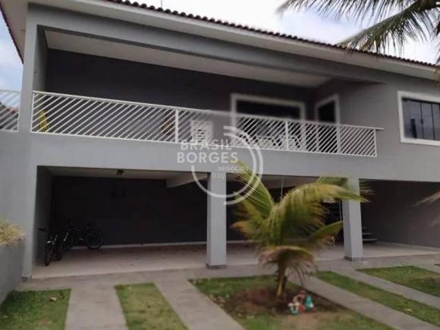 Casa de condomínio térrea para venda tem 366 metros quadrados com 4 quartos
