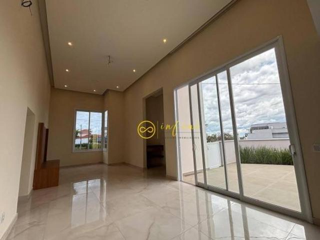 Casa de Condomíno com 4 Quartos, todos Suítes à venda, 229 m² por R$ 2.390.000 Condomínio Chácara