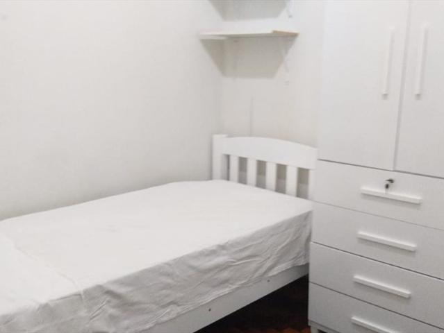 Casa de de Vila com quartos duplos para moças em frente a Uerj