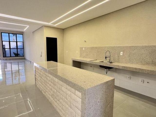 Casa de de 228 m² com 03 suítes à venda por R$ 1.350.000,00 no Setor Faiçalville em Goiânia/GO