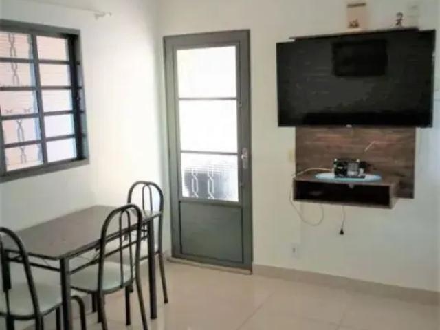 Casa de dois dormitórios Jardim TV