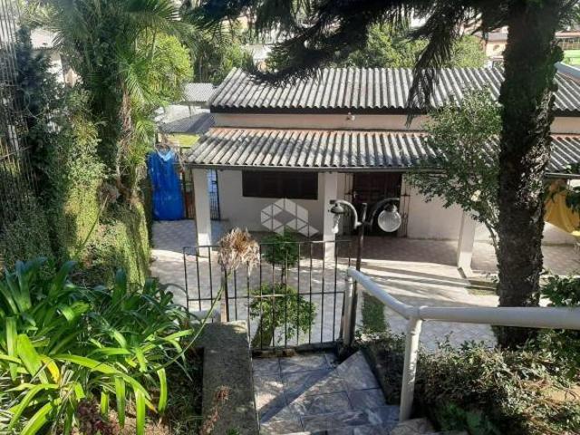 Casa de dois dormitorios Bairro Santa Isabel