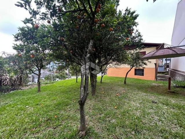 Casa de dois pisos no Bairro São Francisco, Farroupilha RS
