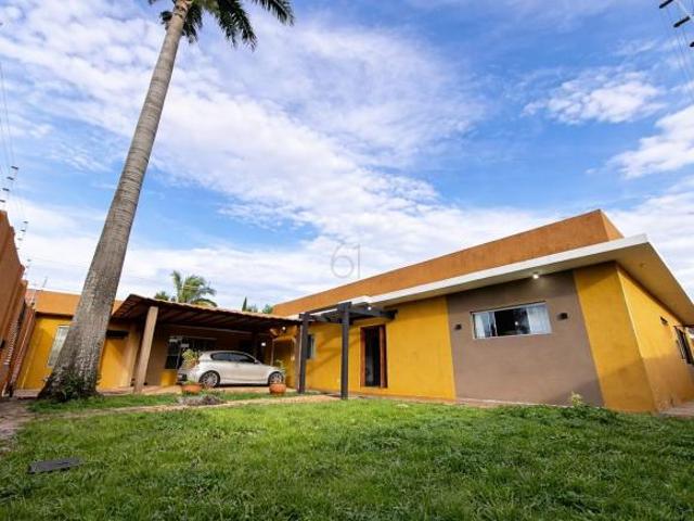 CASA DE EXCELENTE PADRÃO À VENDA – TAQUARI | LAGO NORTE