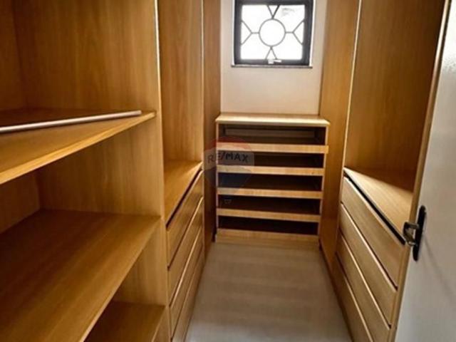 Casa de Excelente Padrão em condomínio para Locação com 3 suítes