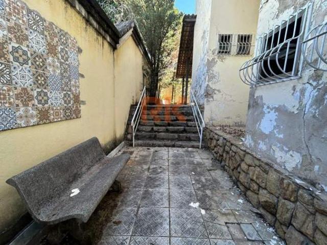 CASA DE ESQUINA | 3 QUARTOS | SUÍTE | 2 SALAS | DCE | JARDIM | SANTA AMÉLIA