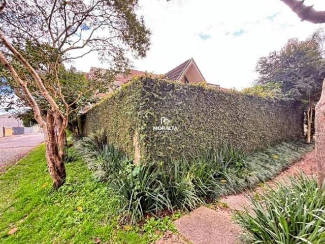 Casa de Esquina com Ático no Parque da Fonte São Jose dos Pinhais