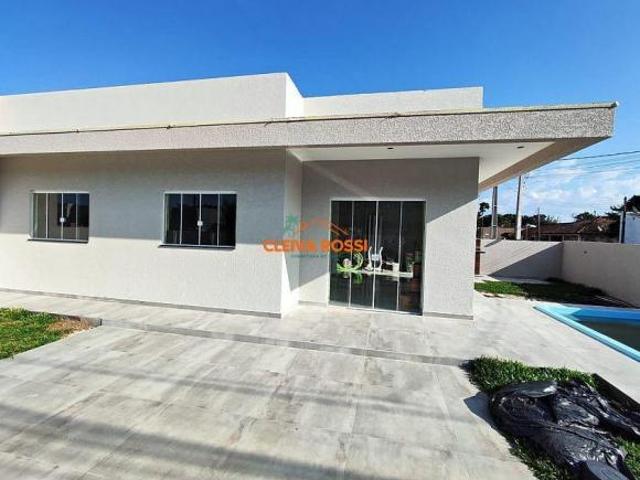 Casa de Esquina com Piscina a Venda Matinhos