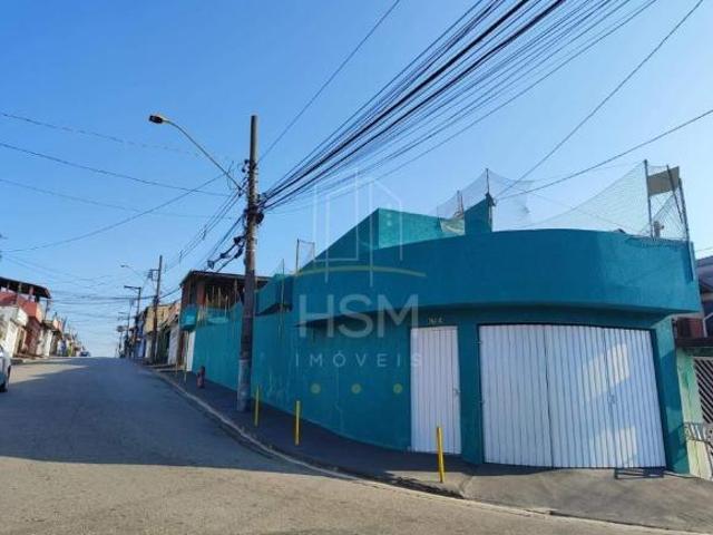 Casa de Esquina com 260 m² Construídos, 3 Vagas e Excelente Potencial Residencia