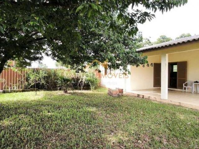 Casa de esquina com 2 dormitórios, documentação em dia e apta a financiamento. Apenas 500 metros do