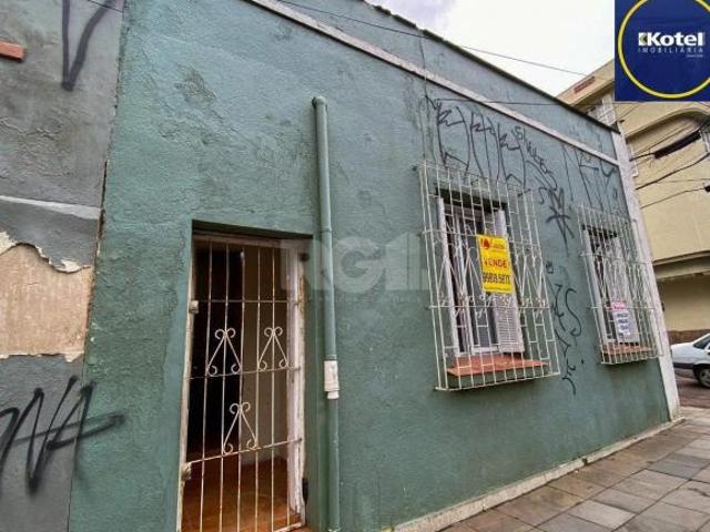 Casa de esquina com 64m², próximo ao Cais Embarcadero
