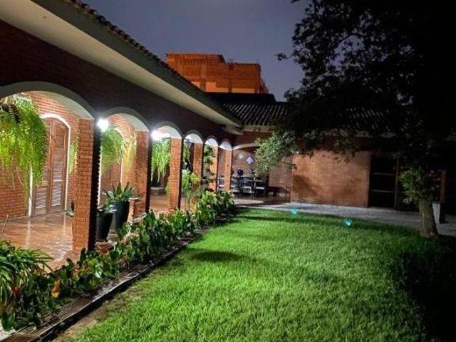 Casa de Esquina, Comercial ou Residencial com 1.600M2 a Venda no Morumbi Aracatuba SP