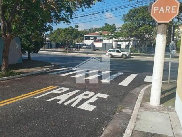 CASA DE ESQUINA COMERCIAL A VENDA NA AVENIDA PROFESSOR VICENTE RAO
