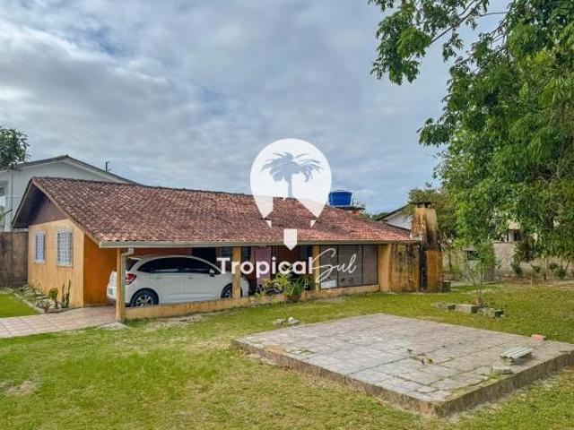 Casa de esquina à venda, 460 metros do mar Grajaú, PONTAL DO PARANA PR