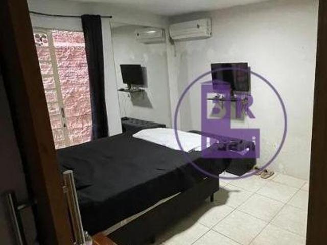 CASA DE ESQUINA A VENDA | 2 ENTRADAS | EXCELENTE LOCALIZACAO