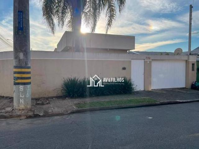 CASA DE ESQUINA À VENDA | VILA MARIA ANTONIETA – PINHAIS/PR!