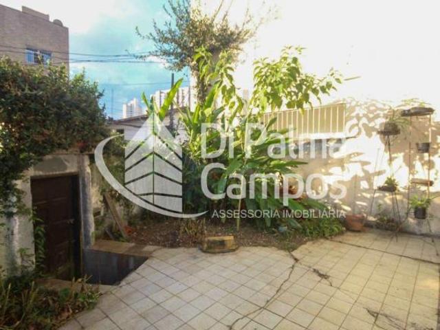 Casa de esquina à venda ao lado do Shopping Praça da Moça em Diadema